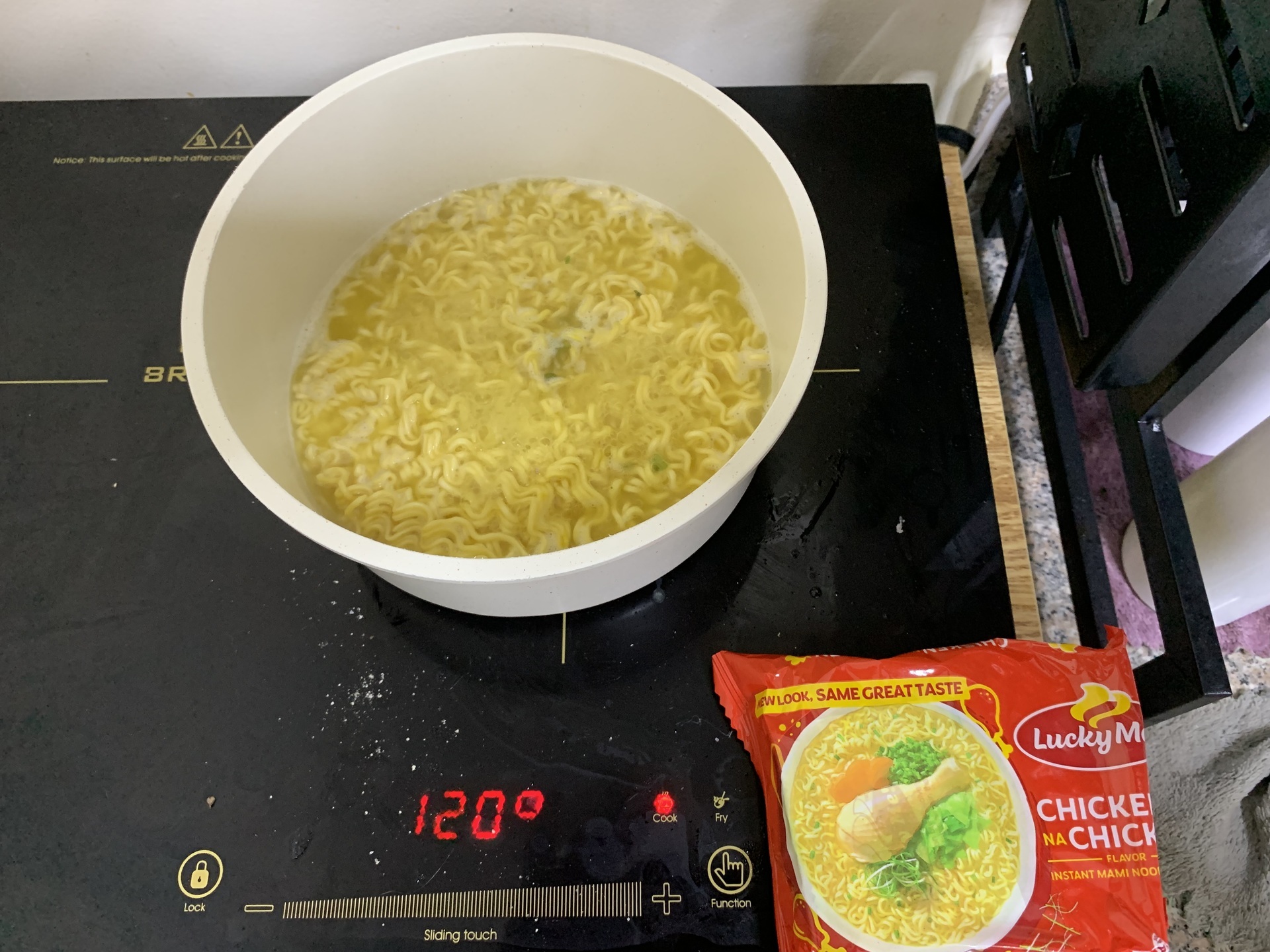 2023/10/2 Assault dinner 0.37PHP: マニラ移住計画（プチ移住編）